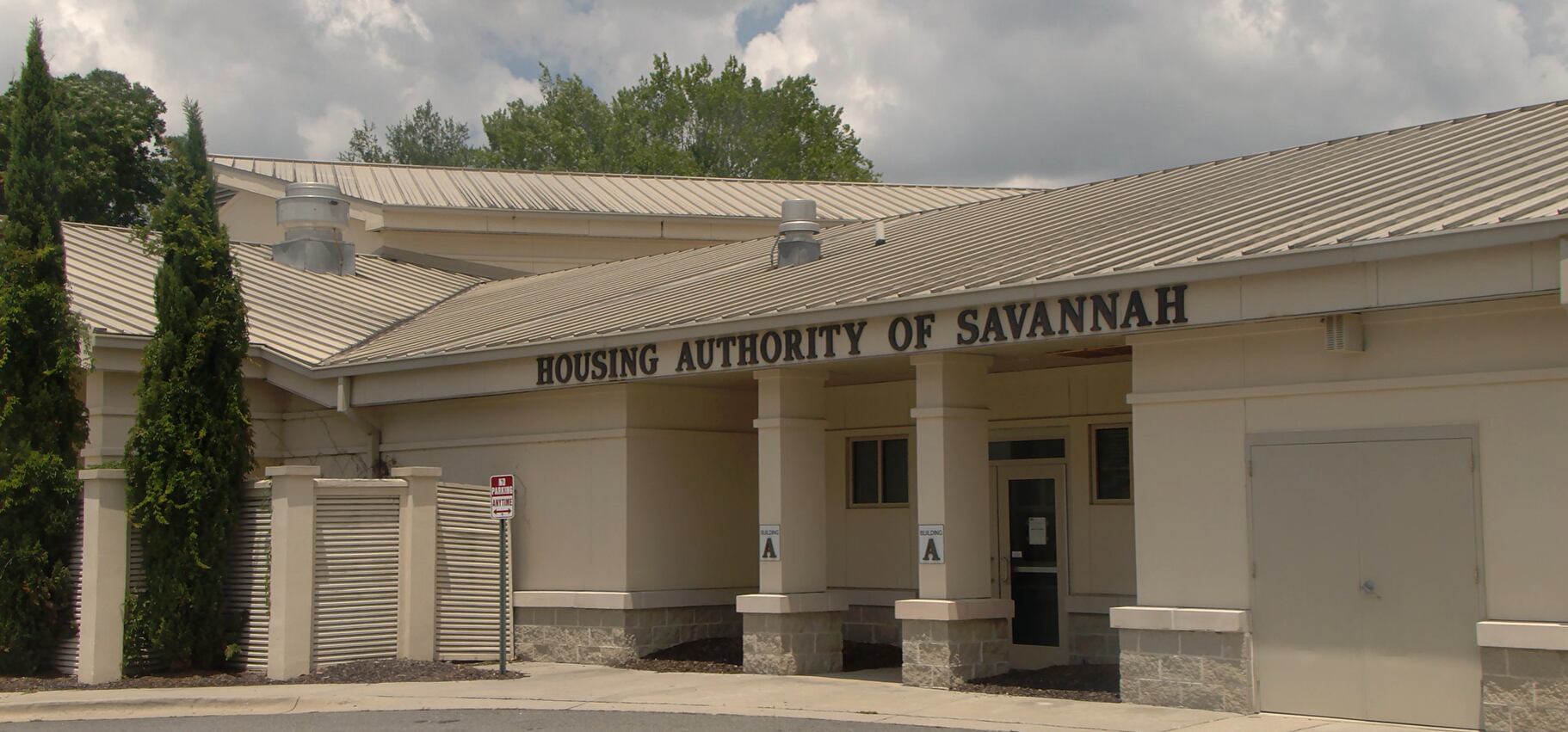 Resident speaks out as Savannah apartment complex addresses rat issue