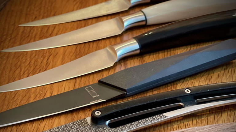 The average lifespan of a good set of steak knives