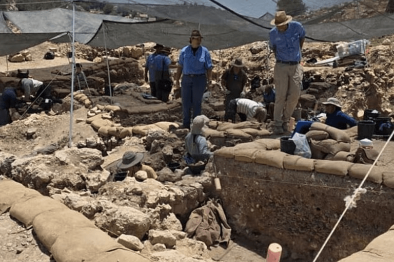 Archaeologists uncover 'massive biblical structure' in hunt for Ark of ...