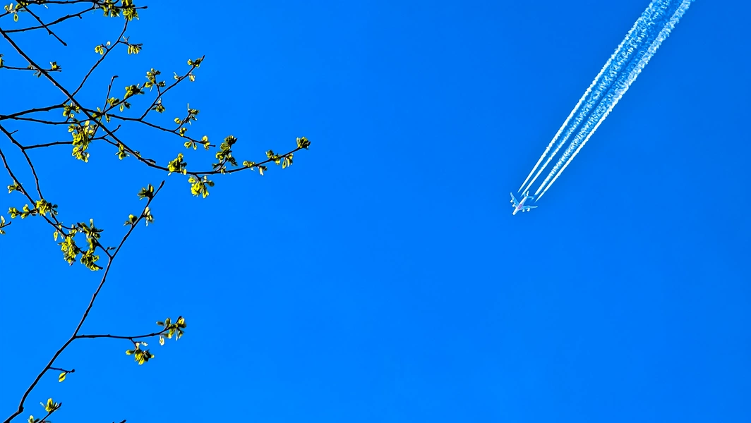 How jet contrails form and affect climate