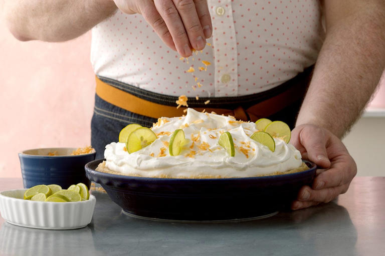 How to make the dreamiest no-bake key lime cream pie