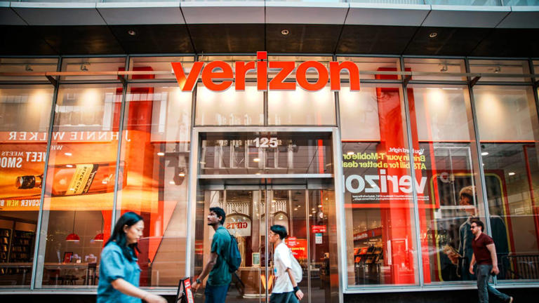 Verizon pays BT $625M to acquire half its international business