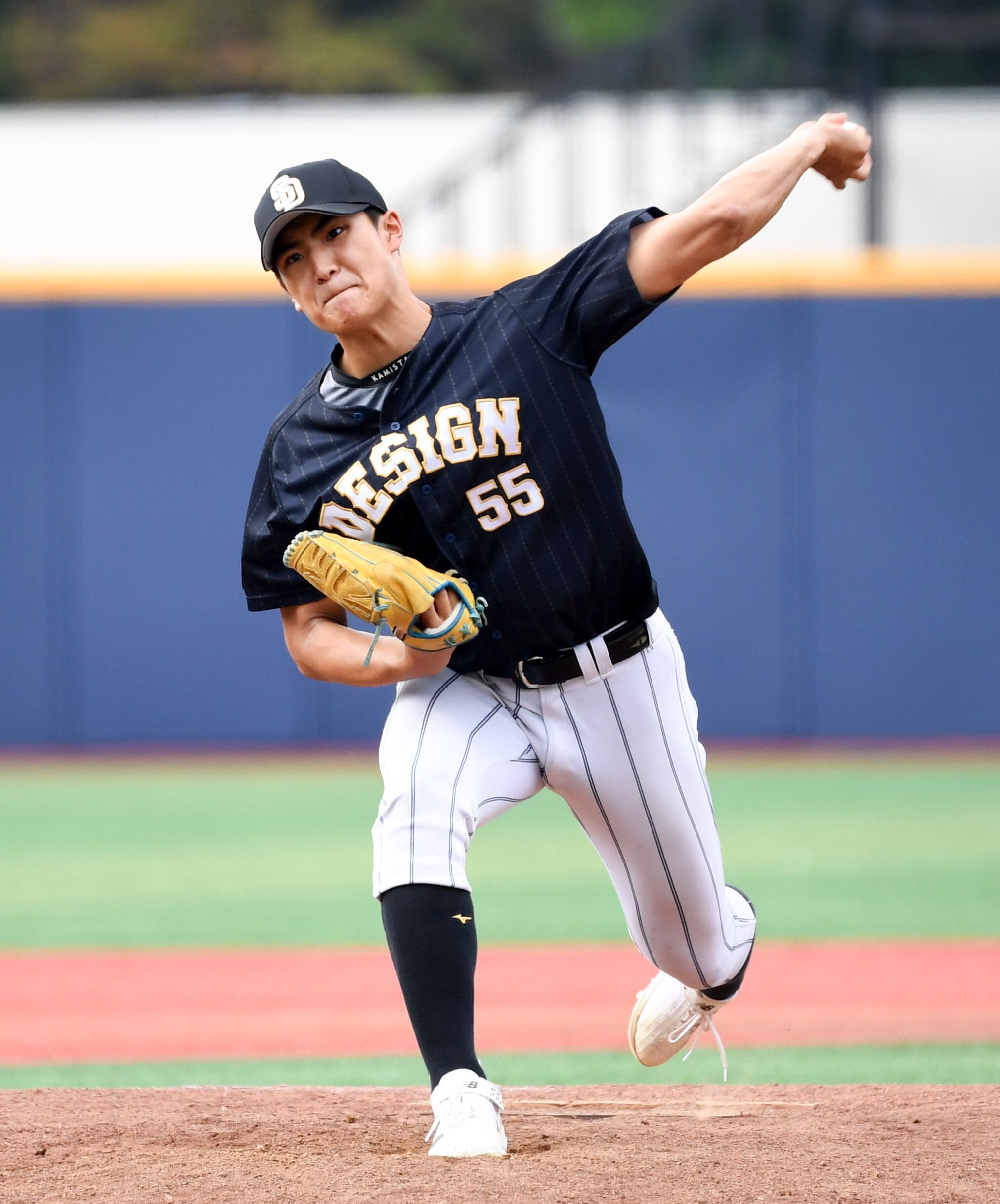 Seoul Design High School edges Suwon baseball team 8-6