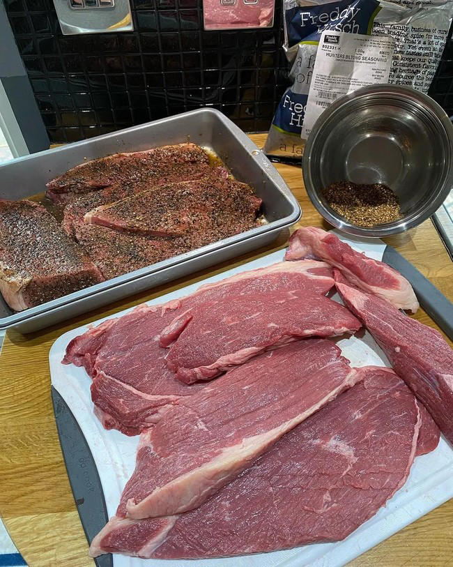 How to make traditional South African biltong at home without expensive ...