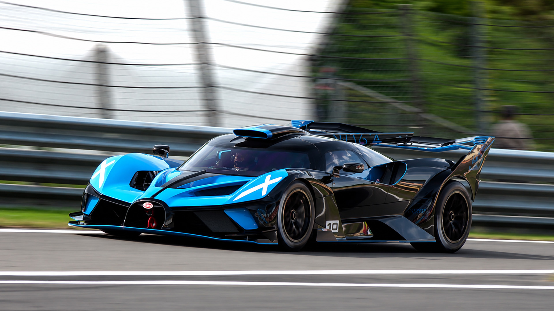 Rare Bugatti Bolide sounds brutal around the circuit
