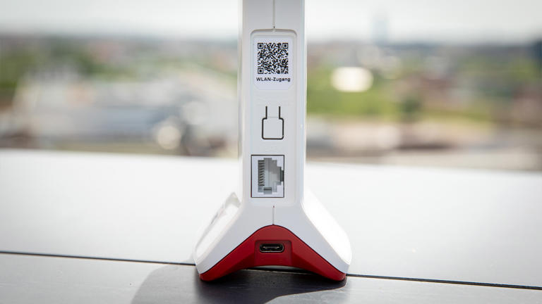 FritzBox 6825 4G im Test: Was kann der kleine Mobilfunk-Router für ...