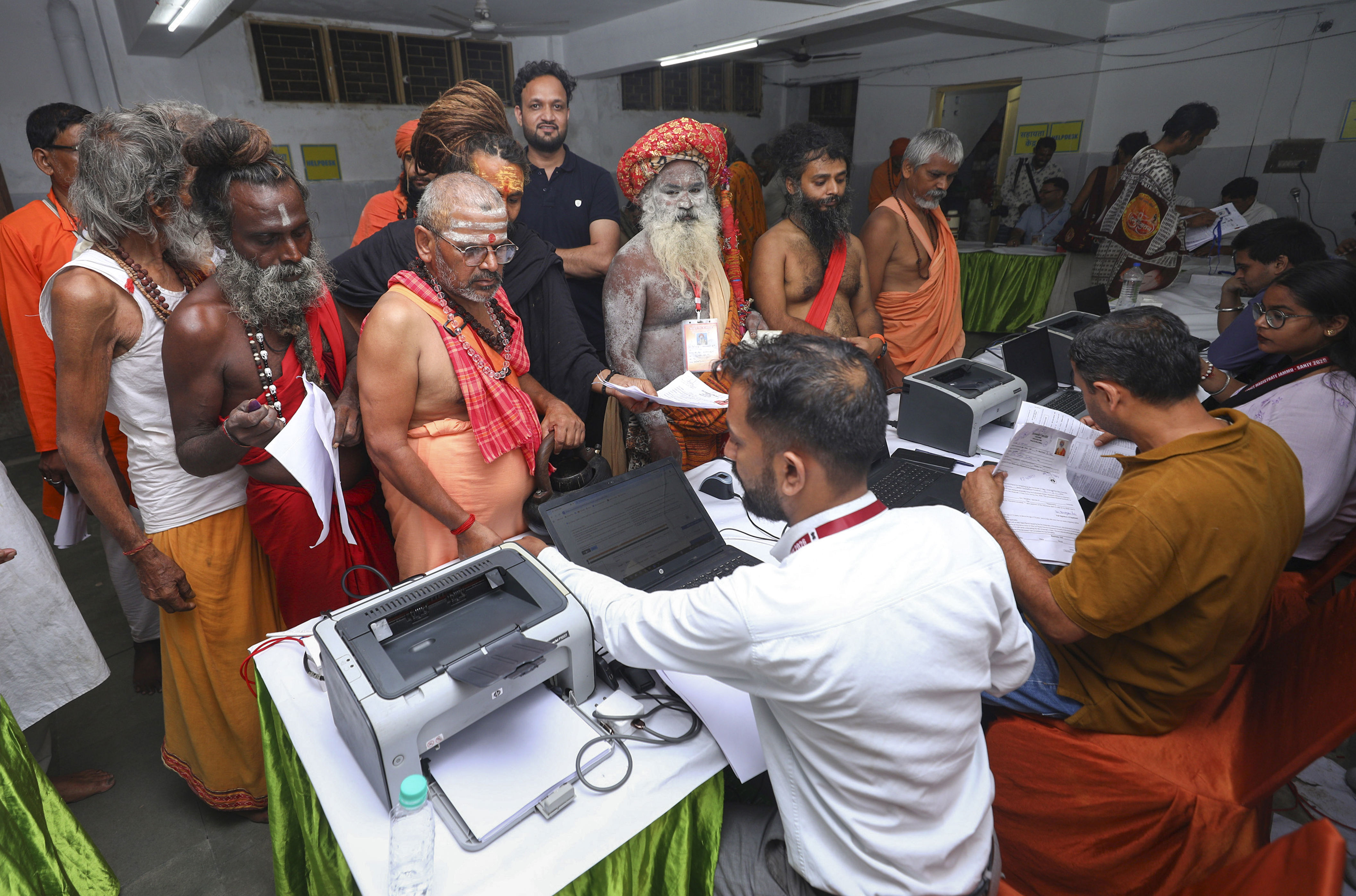 Off-line registration for Amarnath Yatra begins; LG to flag off first ...