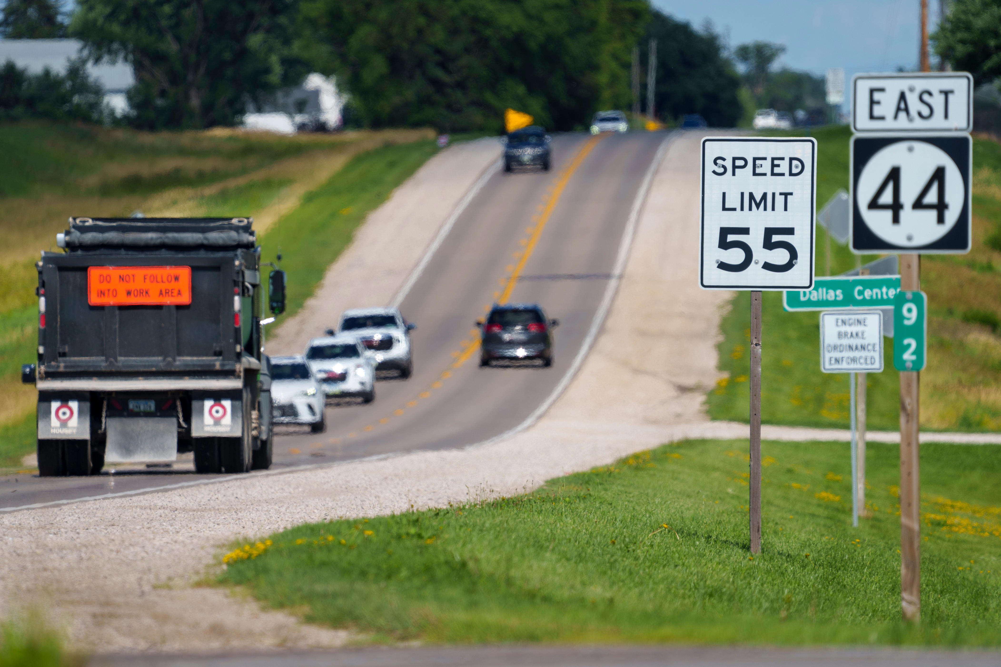 Default speed limit jumps to 60 mph in Iowa, but drivers must still ...