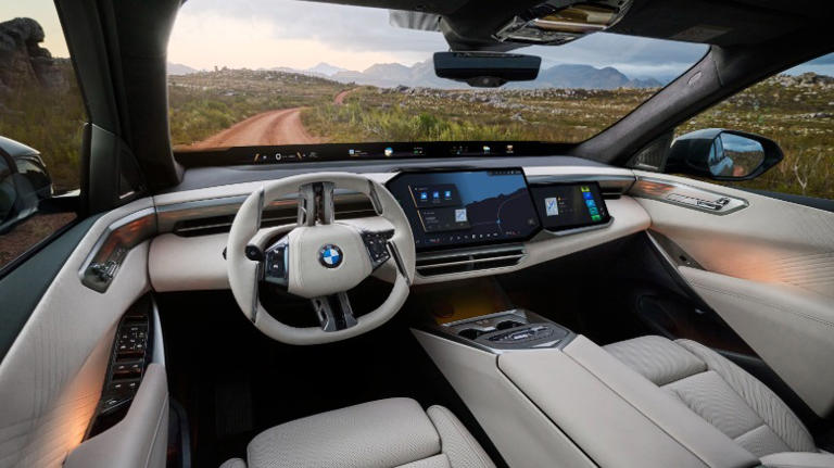 BMW's X5 finally goes electric with an impressive 435 miles of range