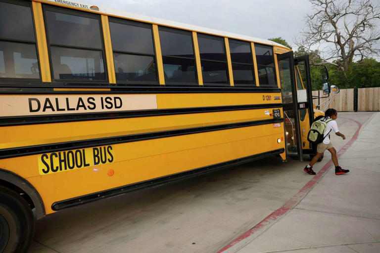 Dallas ISD brings students at 20 campuses back to school two weeks ...