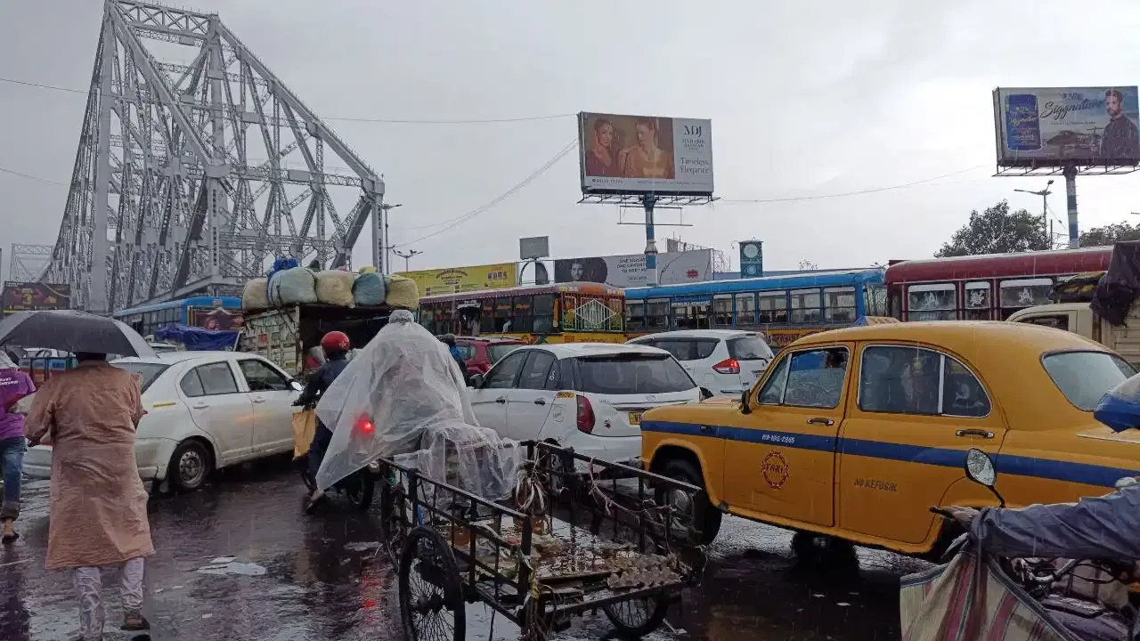 IMD issues heavy rain warning for Kolkata, Jhargram, Bankura and 3 ...