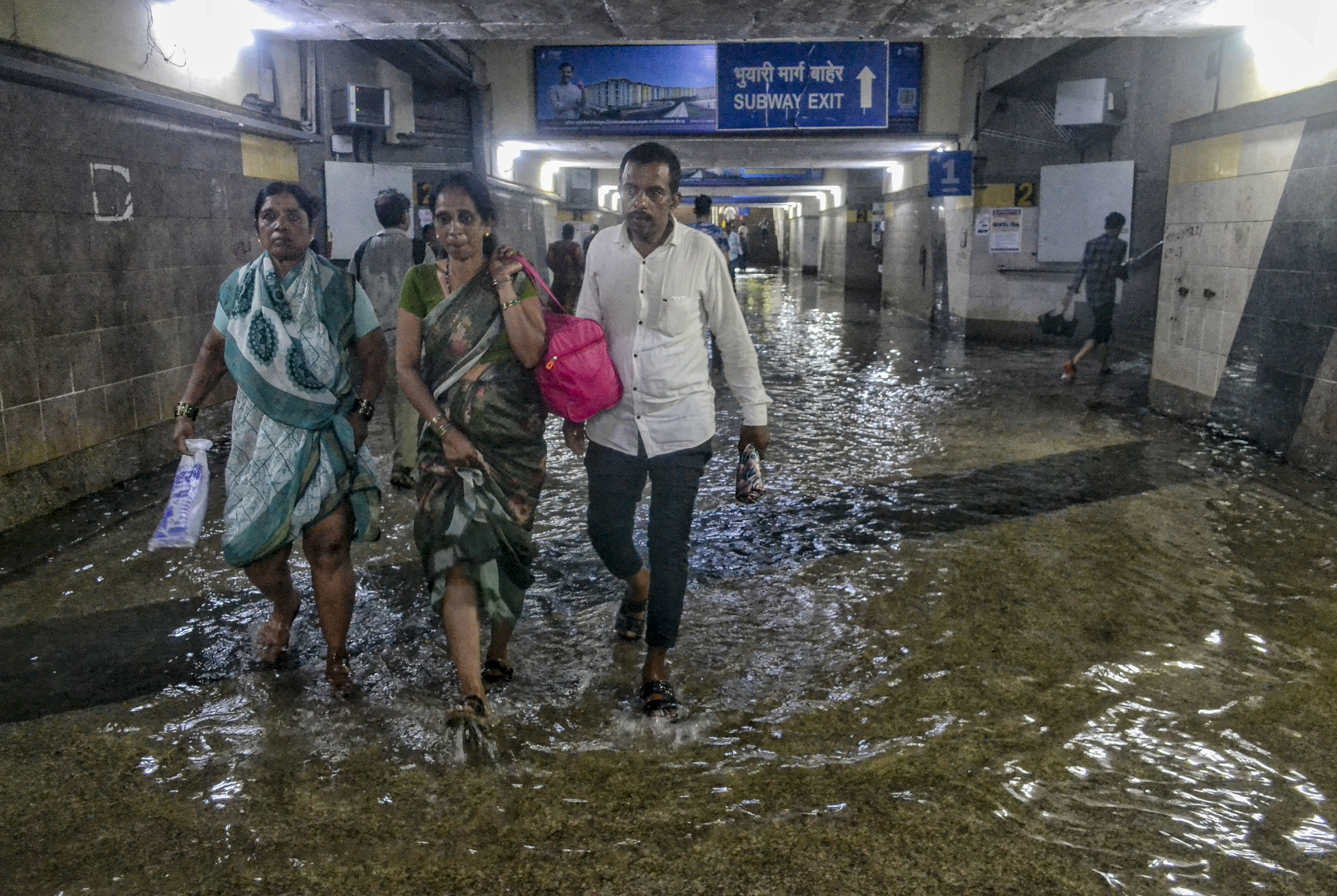 Mumbai, Thane and Palghar battered by heavy rain; waterlogging disrupts ...