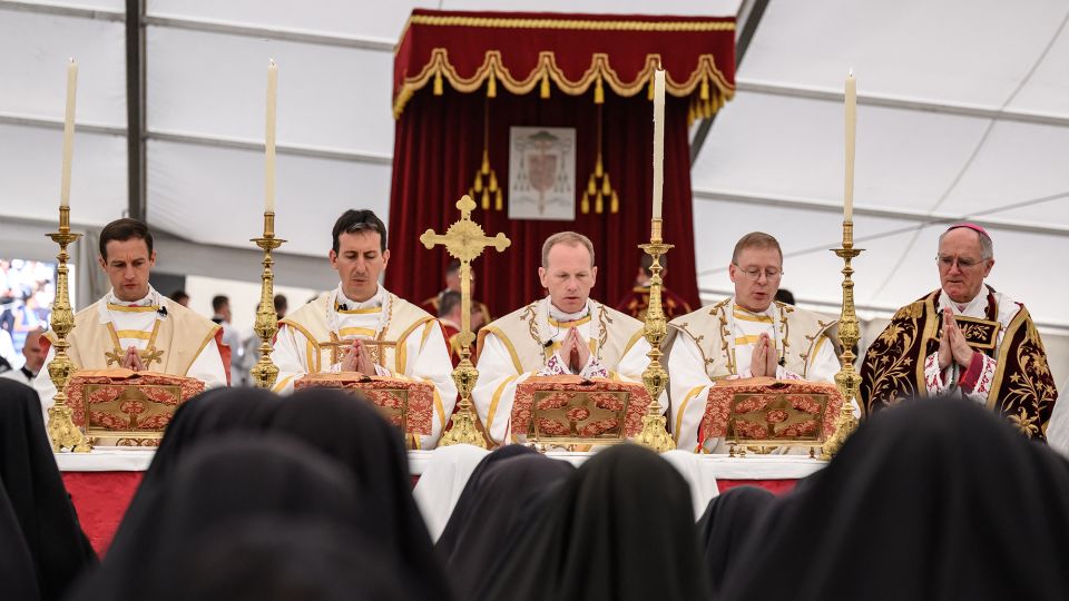 Pope Leo faces first major crisis of papacy from rebel Catholic group