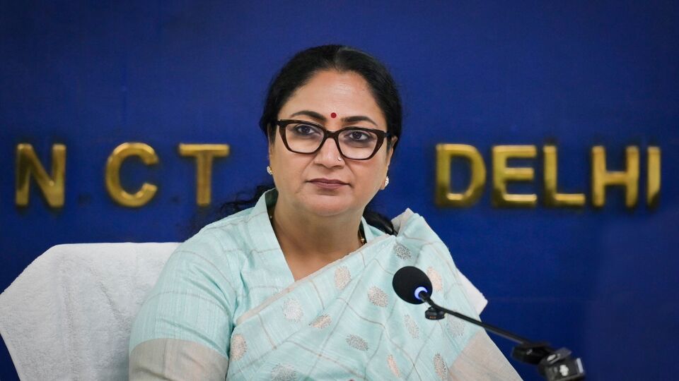 Delhi notifies new EV policy for 'clean, modern & green' transport ...