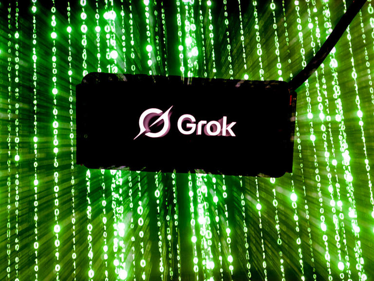 Godfather of AI blasts Musk’s XAI as failure, claims there is an AI bubble