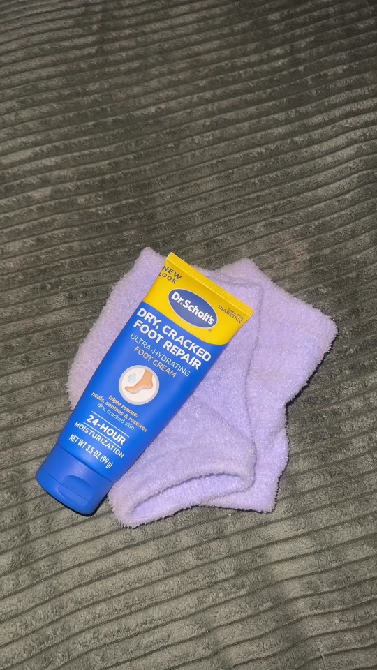 The heel socks that actually fixed my dry feet