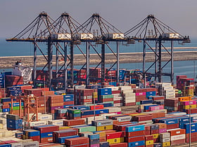 Oman, France ink $400 million deal for Sohar Port logistics terminal