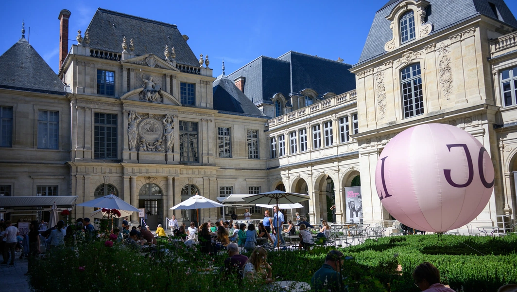 19 unique places to experience Paris