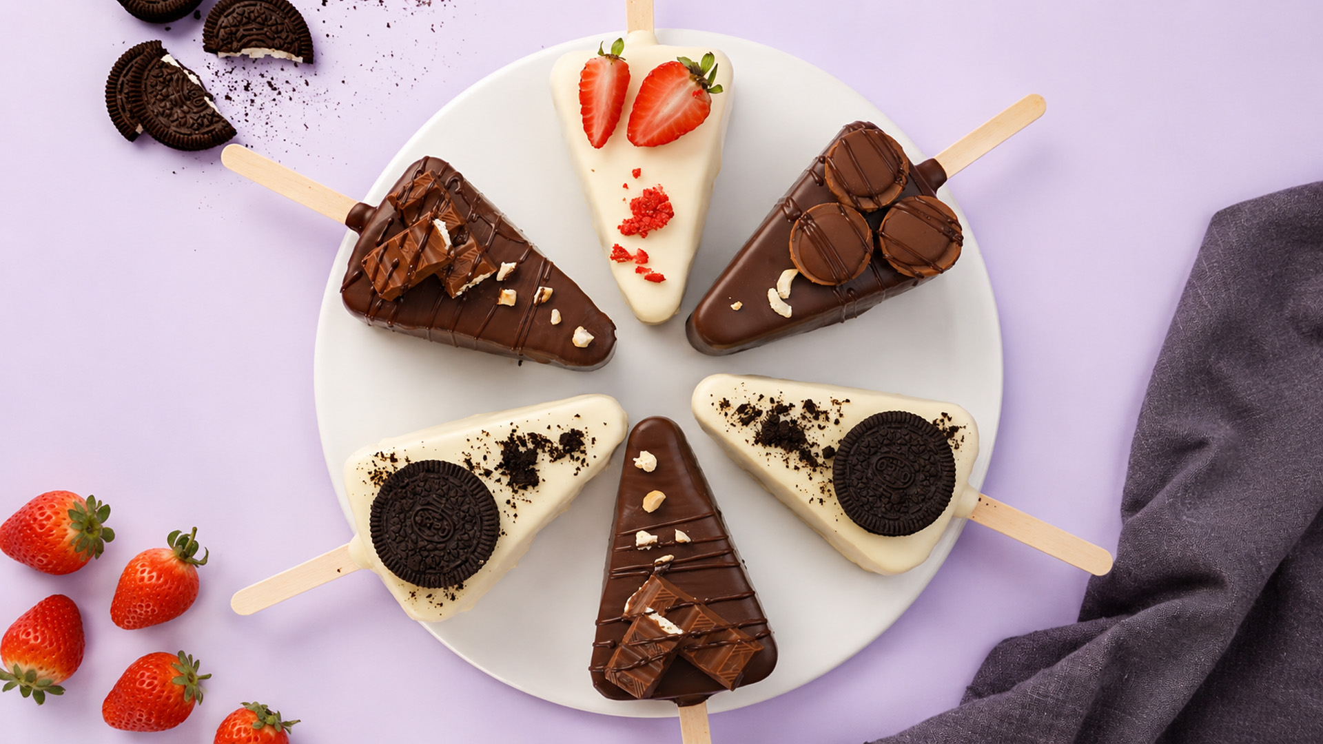How to make a simple chocolate cake design at home