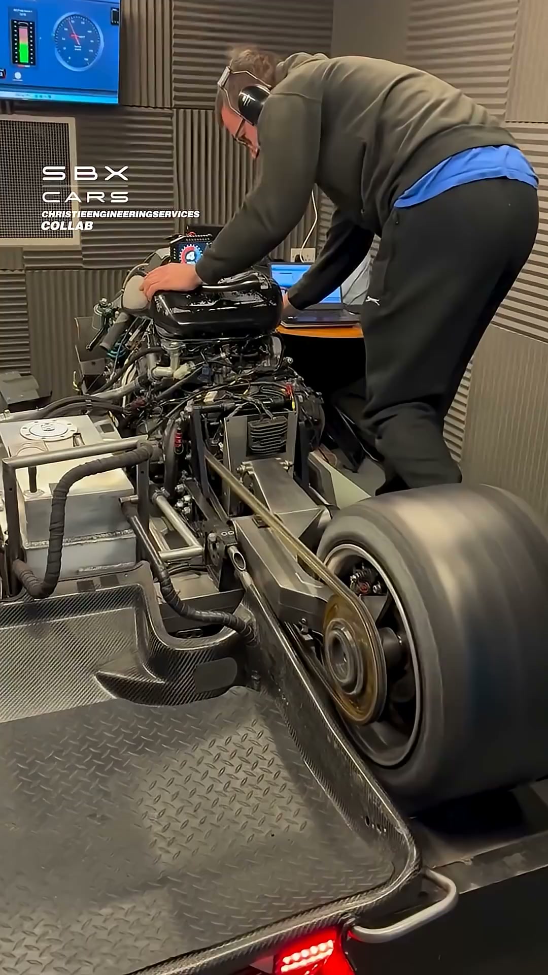 Honda power on a dyno is basically mechanical music