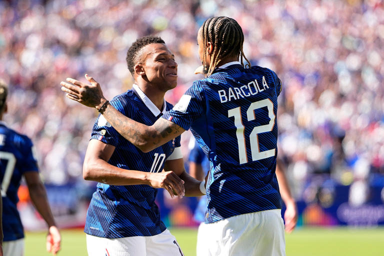 France looks like World Cup juggernaut with fearsome foursome of Mbappé ...