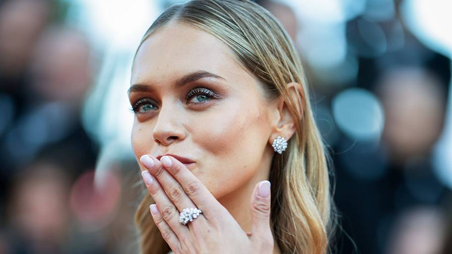 Jannik Sinner's girlfriend Laila Hasanovic shares 'goddess' look amid ...