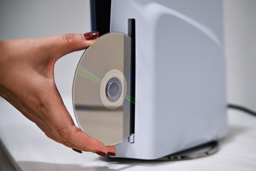 Sony to phase out PlayStation physical game discs by 2028