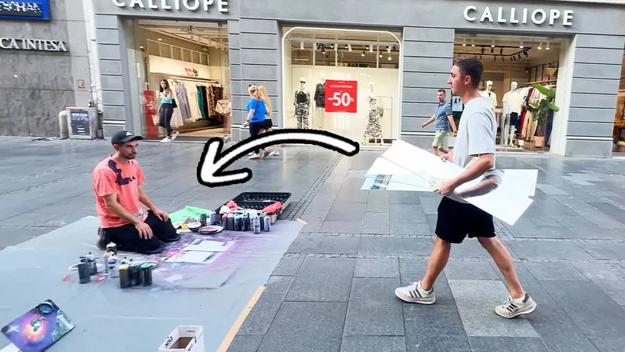 The street artist took my mirror and disappeared