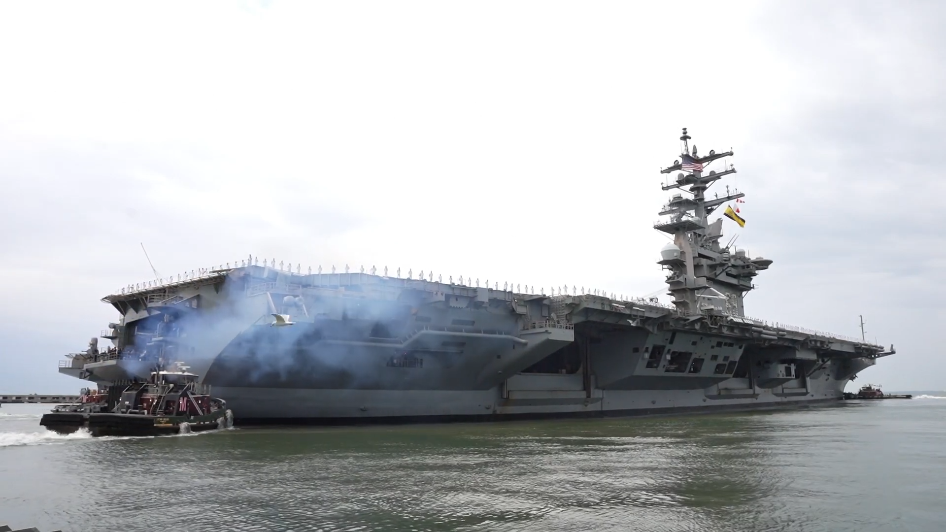 This 1,100-ft US supercarrier is a floating city - and it can launch a ...