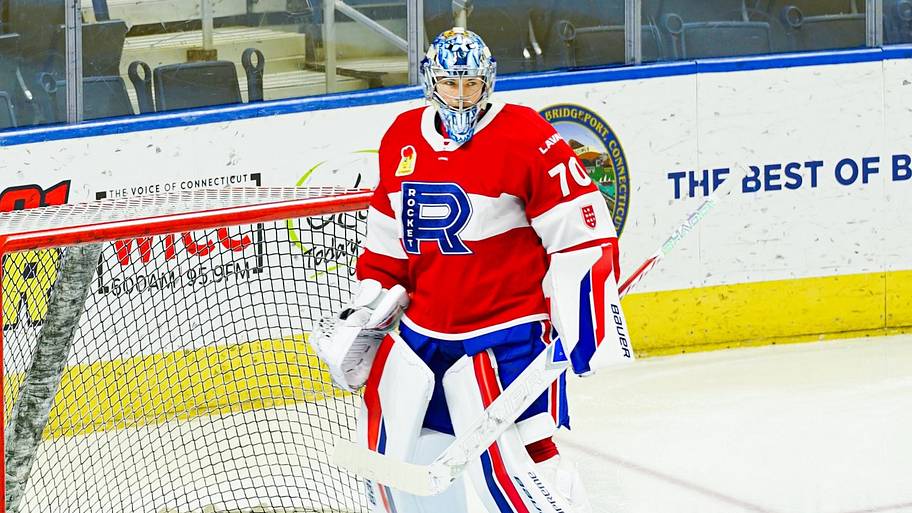 Goalie Luke Cavallin signs one year contract extension with Bruins