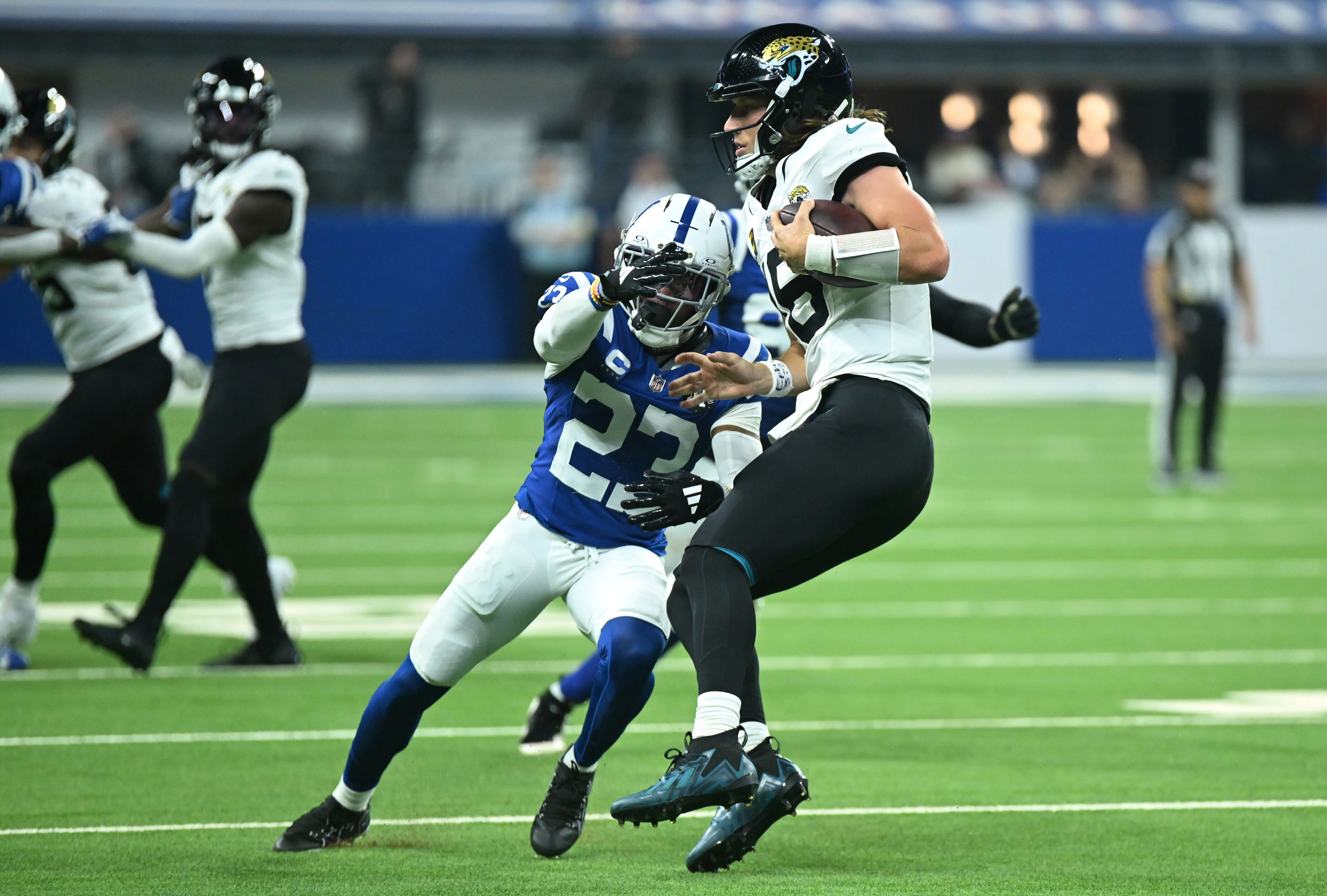 5 free agents the Bucs can sign before training camp to bolster their ...