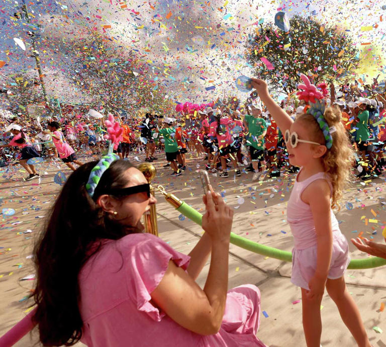 Universal Kids opens with a bang: New theme park brings color and cheer ...