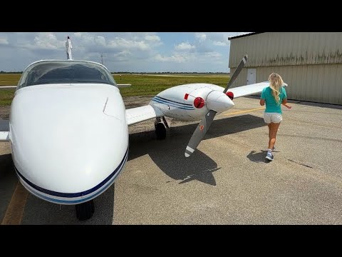 Confusing airspace | Flying through clouds leaving the Bahamas