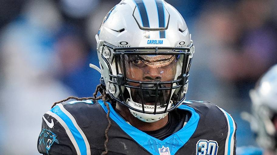 Lions (and two other rivals) linked to a perfect Derrick Moore backup ...