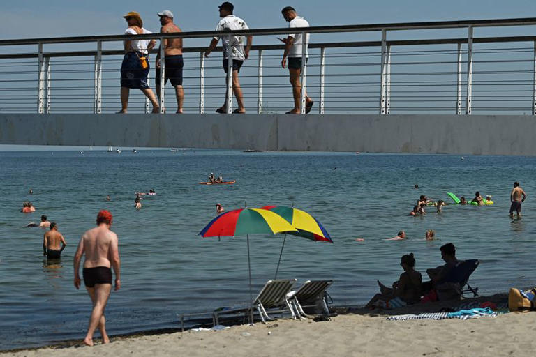 Explainer: What to know about sunscreens in heat waves