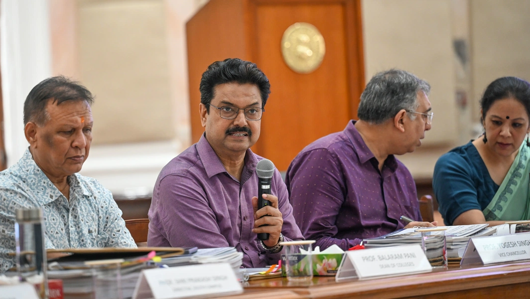 DU crosses 82,900 UG registrations, to revamp BA combinations