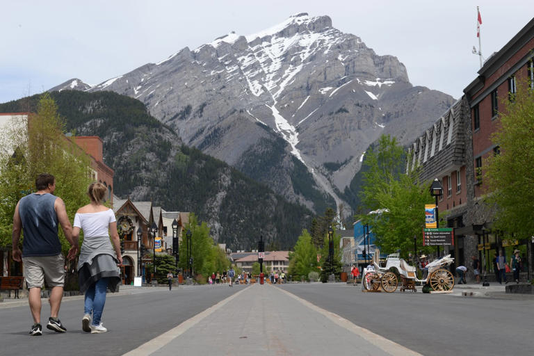 Bow Valley doctors launch campaign to calculate Banff's living wage
