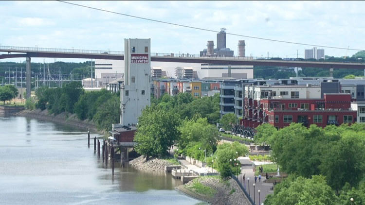 St. Paul increases minimum wage for small businesses