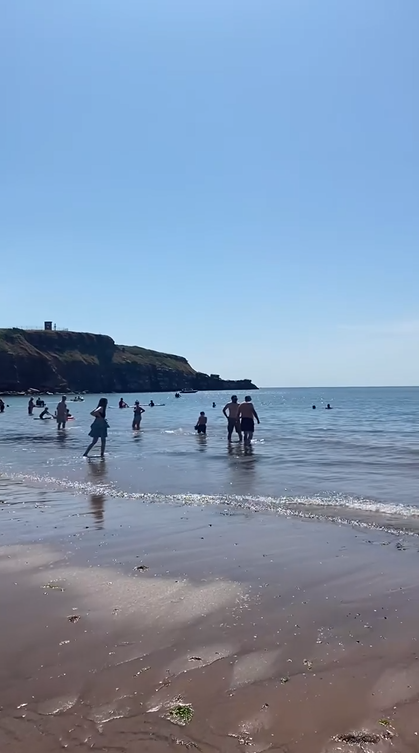 Family stay at Devon Cliffs by the sea
