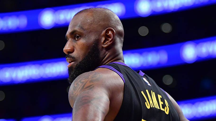 LeBron James can't cause the Timberwolves to lose the plot