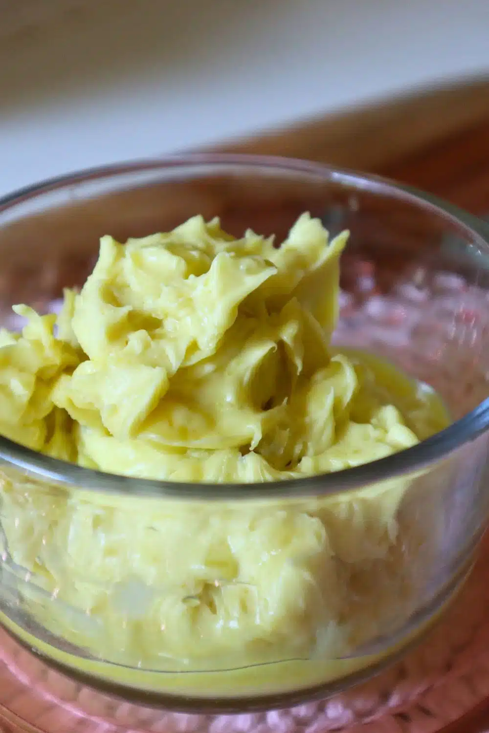 Homemade DIY nourishing after sun lotion without aloe vera