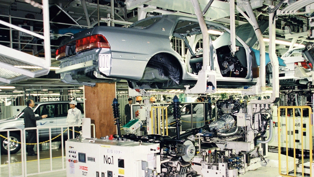 Lean manufacturing guides unite implementation steps and key metrics