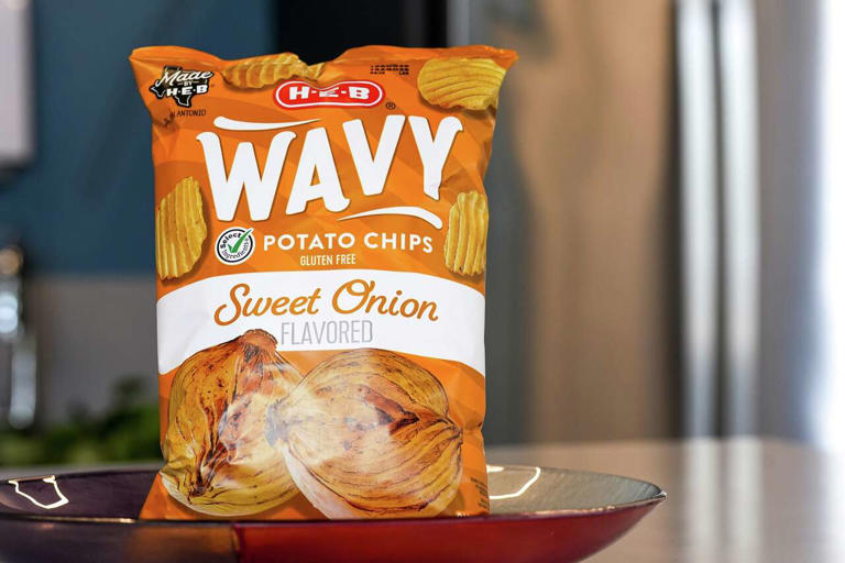 We ranked 12 H-E-B potato chips, from Caesar dressing to Korean BBQ ...