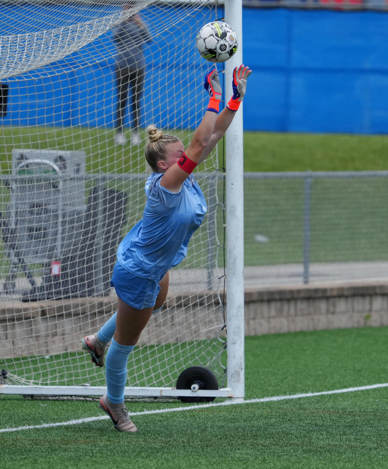 DSHA halts Muskego's reign to win sixth WIAA girls soccer state title