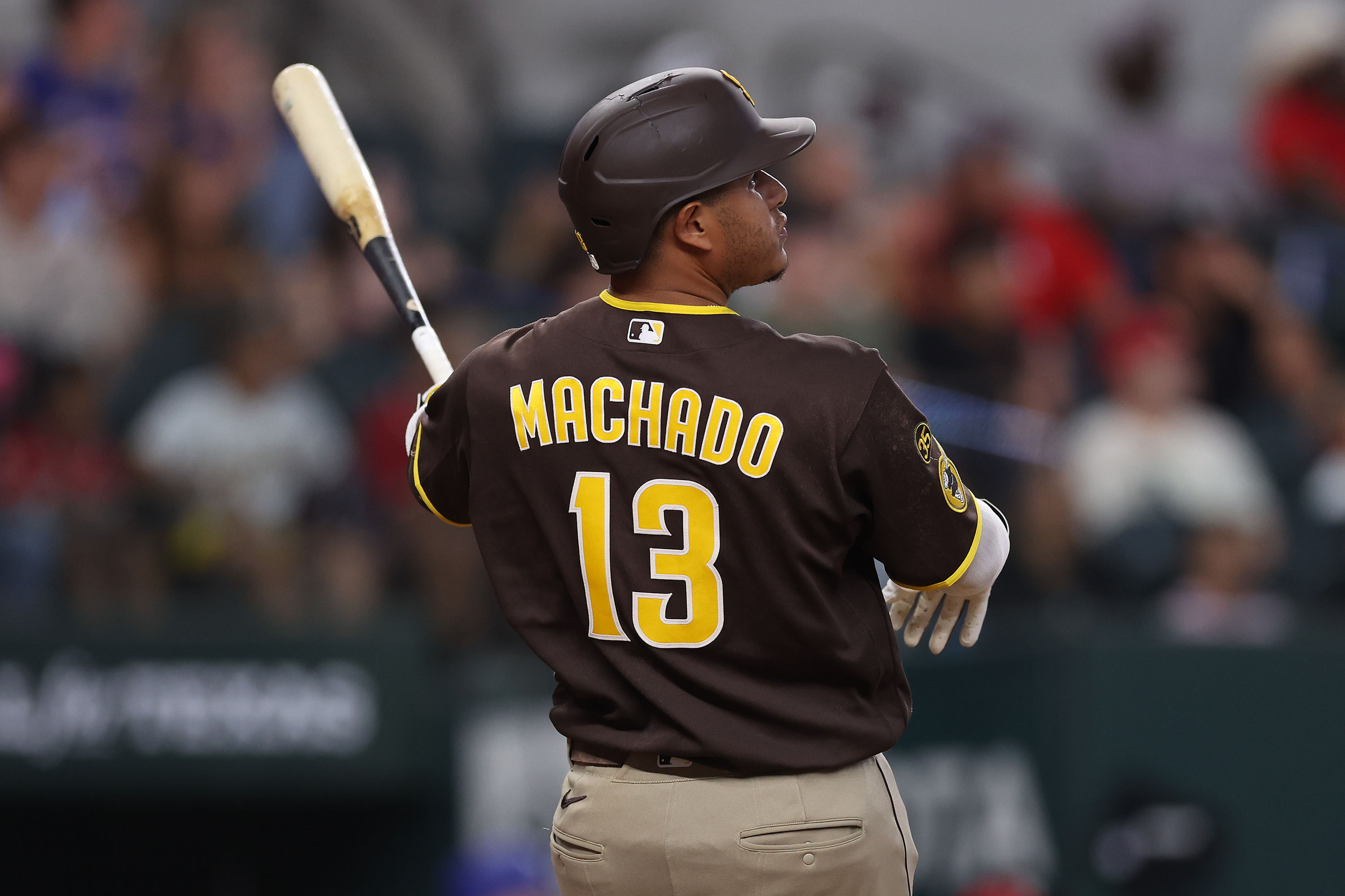 Manny Machado’s 10th-inning blast lifts Padres to victory over Rangers