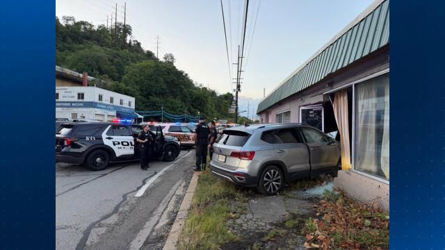 Suspect fleeing officers crashes into Pittsburgh business & gets away ...