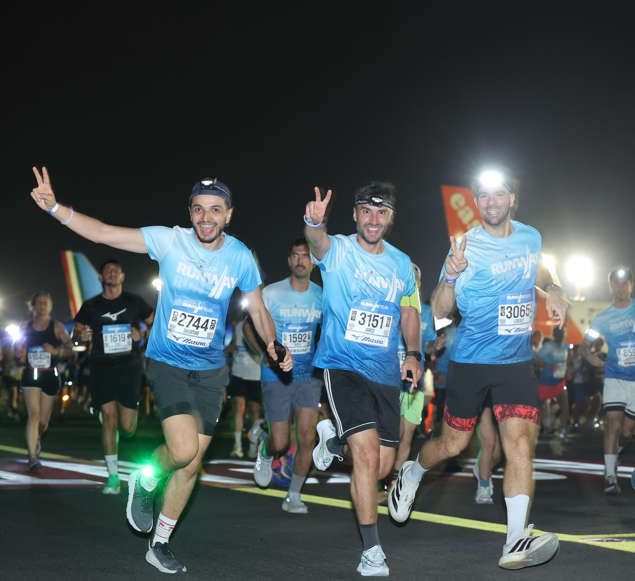 Linate, si corre in pista. La carica dei 3.000 runner