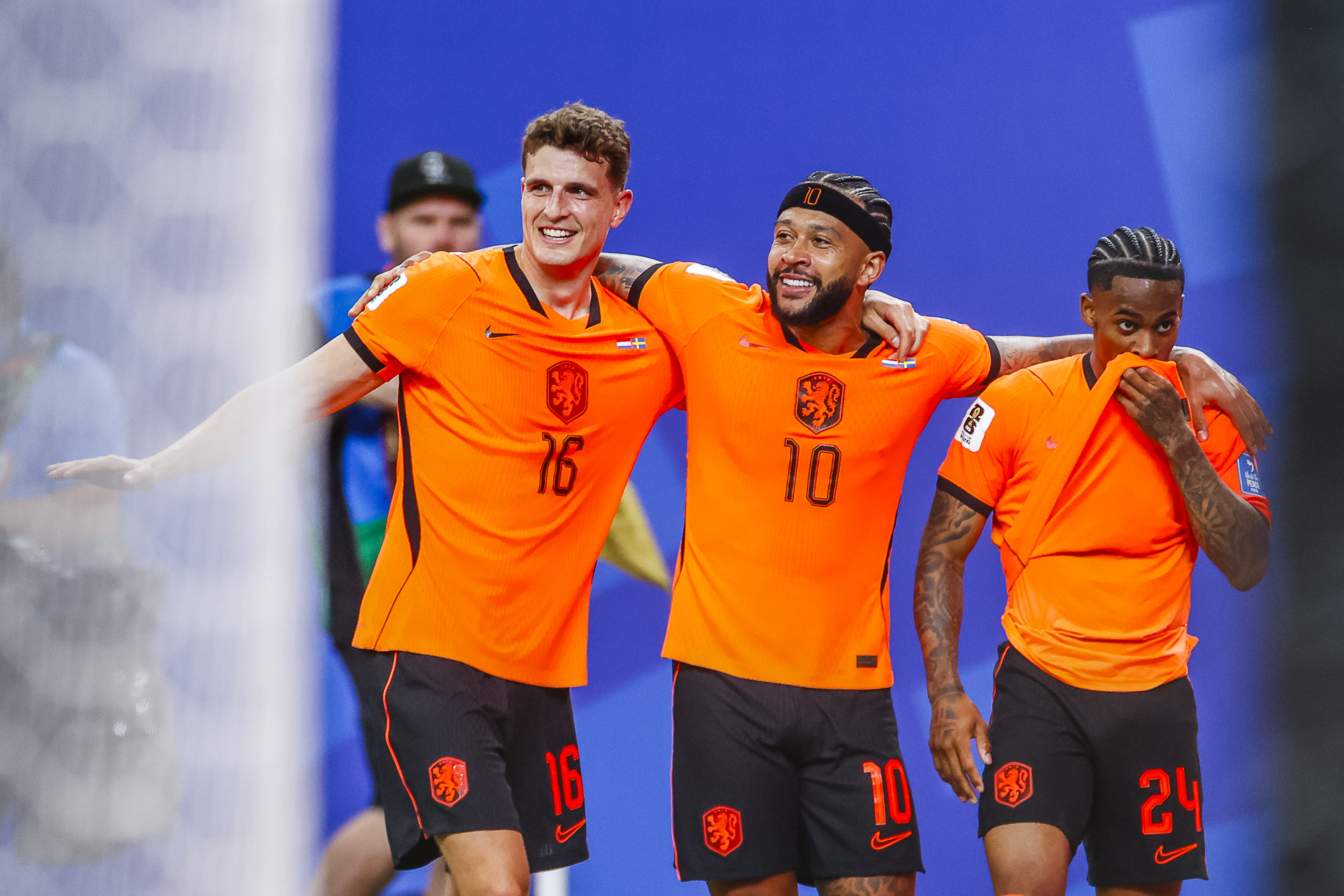 Til vertelt over 'rumoer rond Oranje': 'Wij weten donders goed wat ...