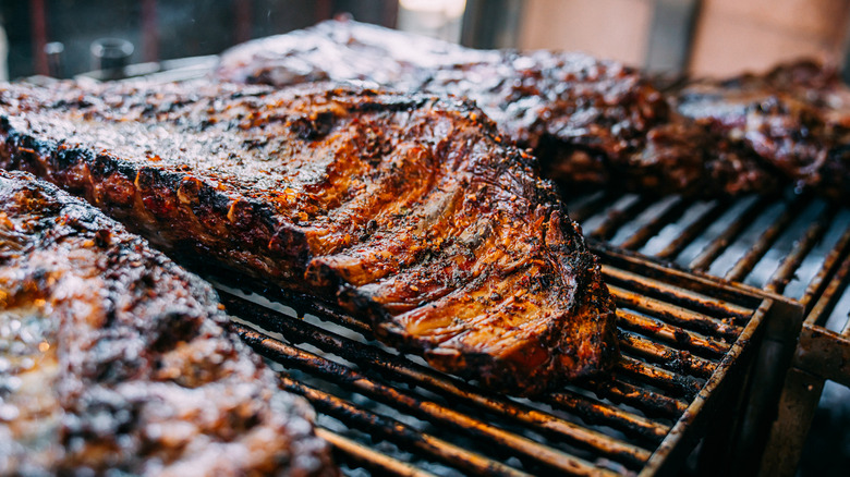 For the best grilled ribs, cook them at this temperature