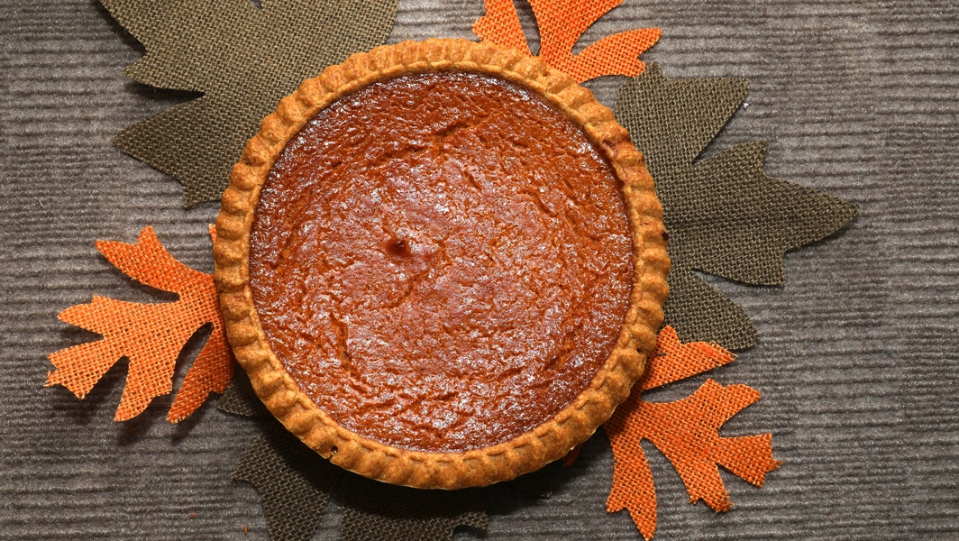Southern sweet potato pie styles and baking techniques